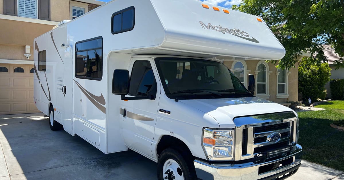 2018 Thor Motor Coach Four Winds Majestic Class C Rental in Manteca, CA ...