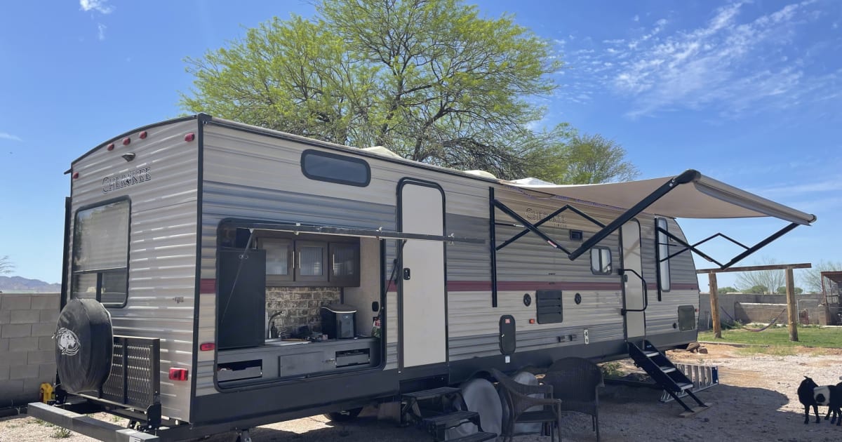 2018 Forest River Cherokee Travel trailer Rental in Buckeye, AZ | Outdoorsy