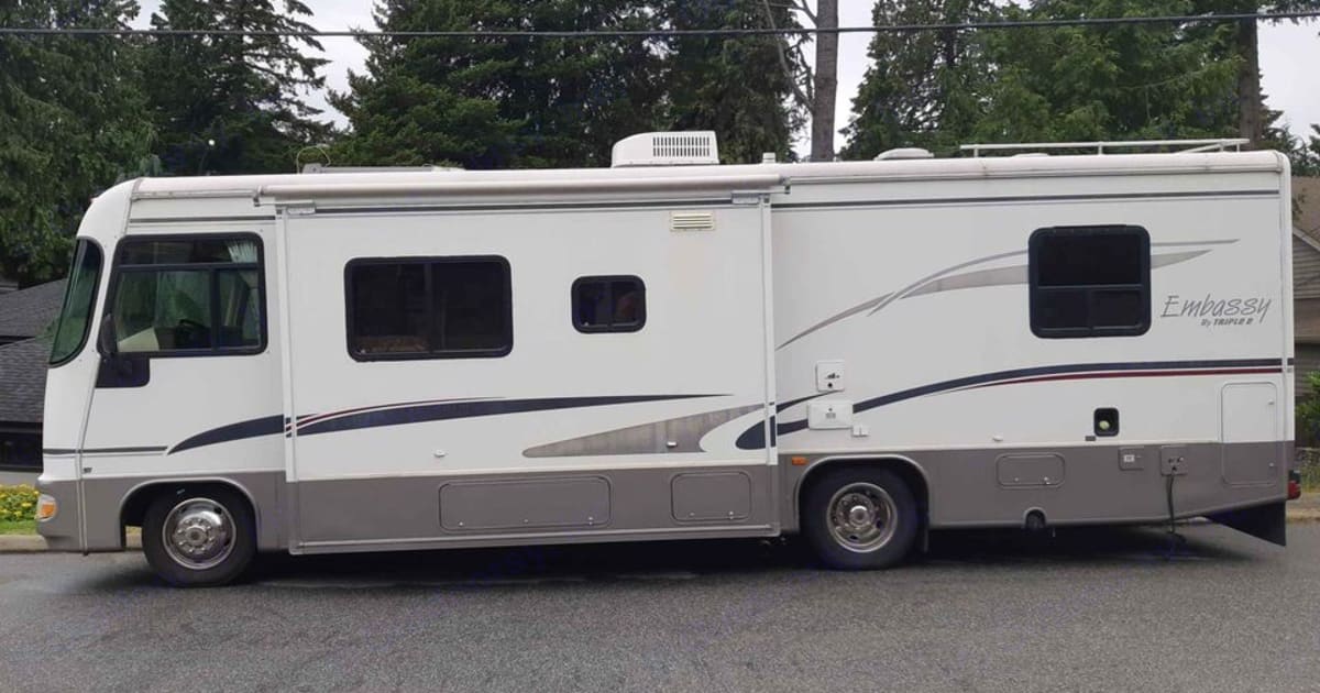 2002 Triple E Embassy Class A Rental in Vancouver, BC | Outdoorsy