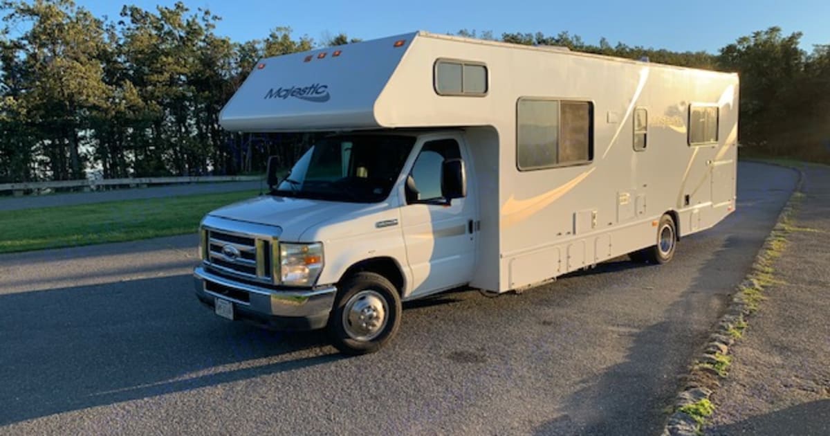 2012 Thor Majestic Class C Rental in MONETA, VA | Outdoorsy