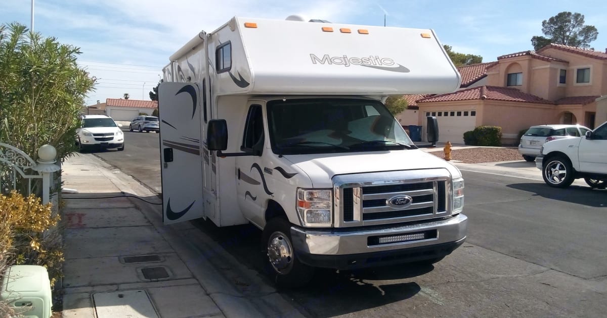 2016 Thor Majestic Class C Rental in Las Vegas, NV | Outdoorsy