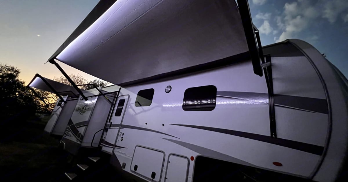 2021 Highland Ridge RV Open Range Fifth-wheel Rental in Castroville, TX ...