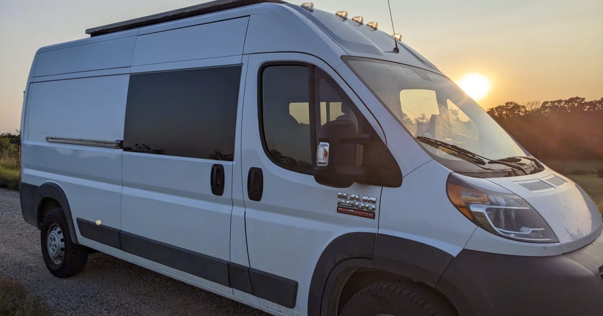 2017 Dodge Promaster 2500 Camper van Rental in Monticello, MN | Outdoorsy