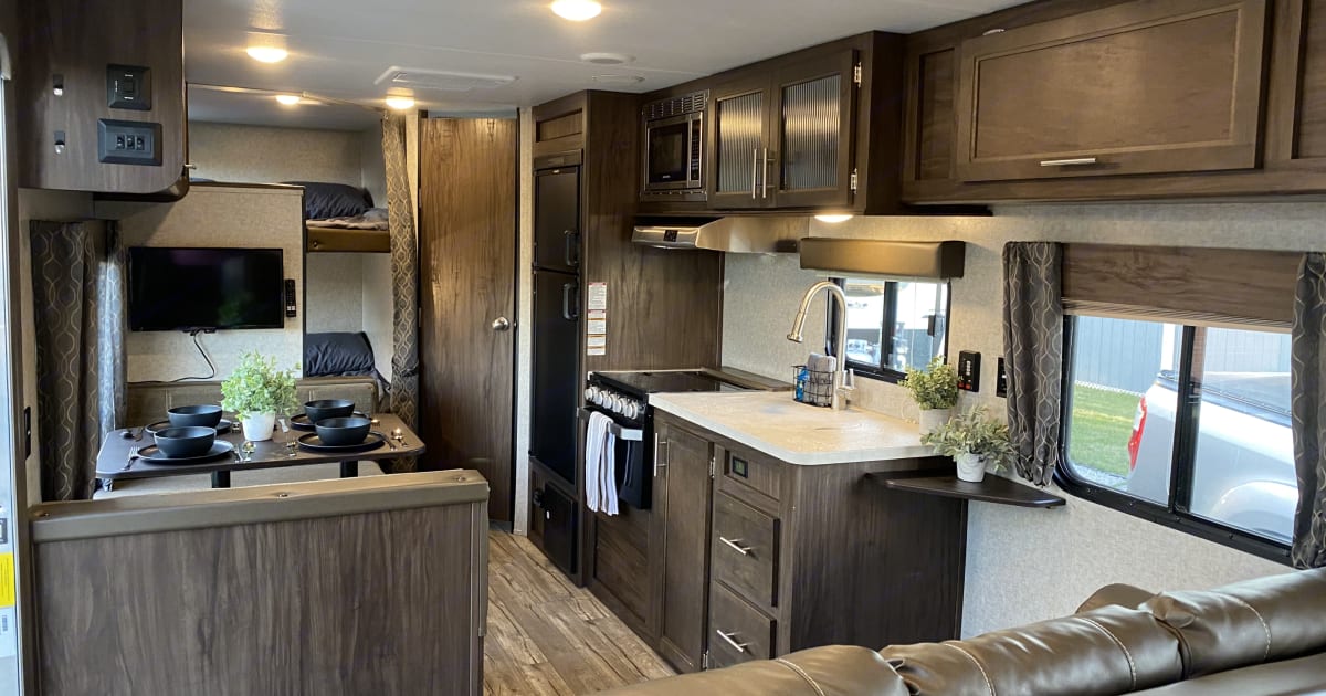 2019 Forest River Cherokee Grey Wolf Special Edition Travel trailer ...