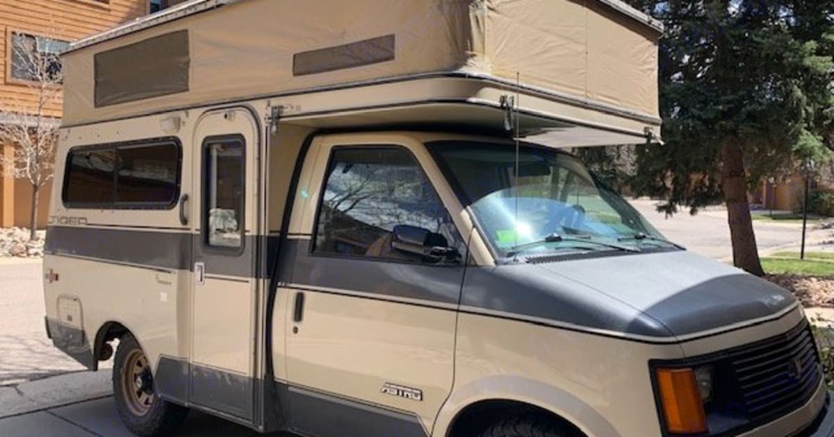 1989 Chevrolet Other Camper van Rental in Colorado Springs, CO | Outdoorsy