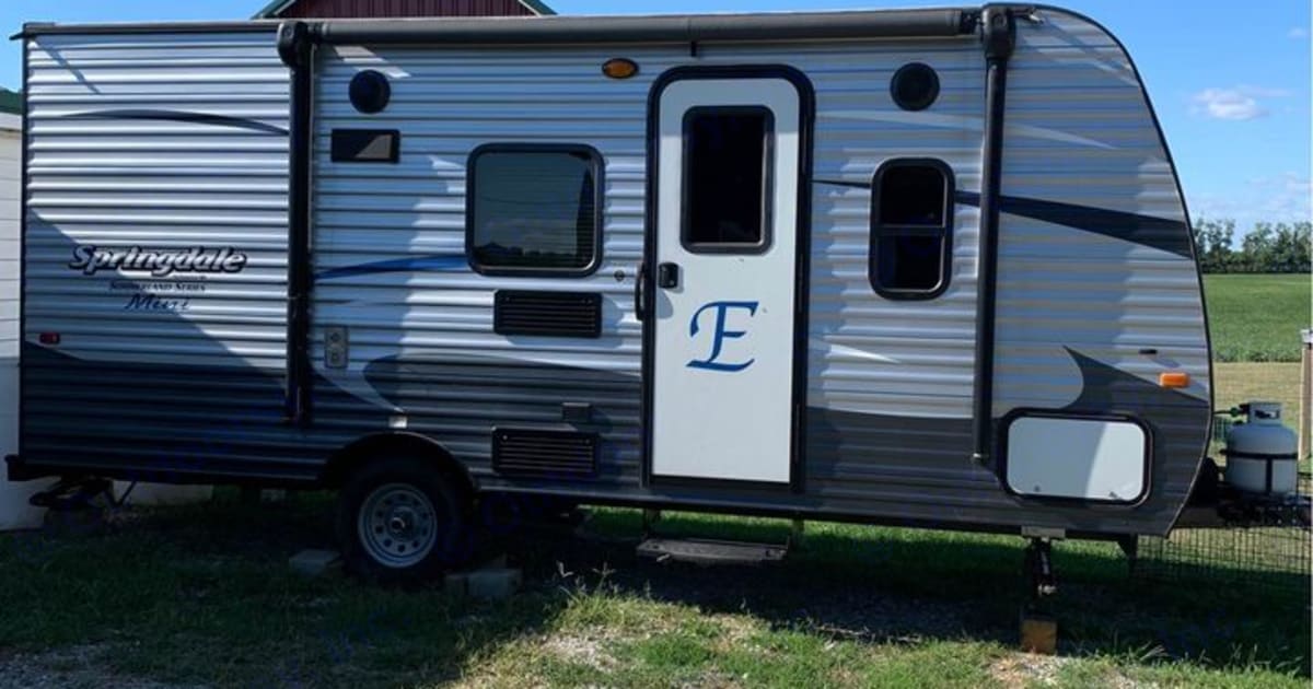 2017 Keystone RV Summerland Mini Travel trailer Rental in Dayton, OH ...