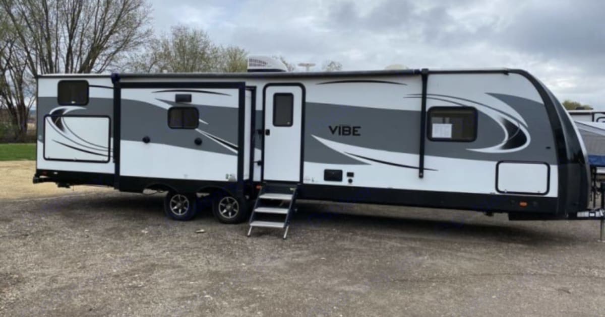 2018 Forest River Vibe Travel trailer Rental in CLAYTON, NC | Outdoorsy