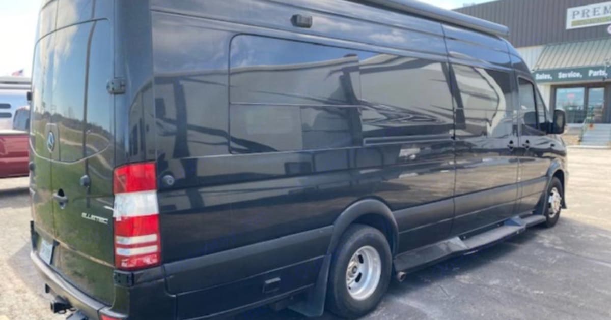2015 Mercedes Sprinter Class B Rental in OVERLAND PARK, KS | Outdoorsy