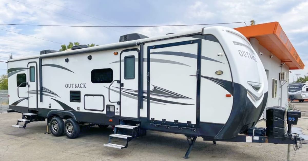 2018 Keystone RV Outback Super-Lite Toy Hauler Travel trailer Rental in ...