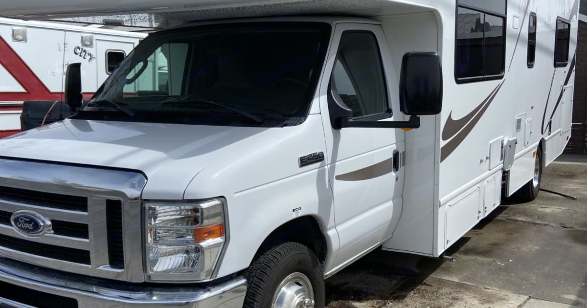 2018 Thor Majestic Motorhome Rental in KEARNS, UT | Outdoorsy