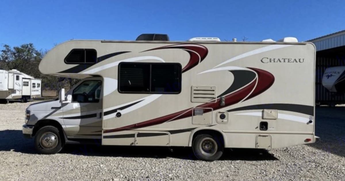 2015 Thor Chateau Class C Rental in Corpus Christi, TX | Outdoorsy