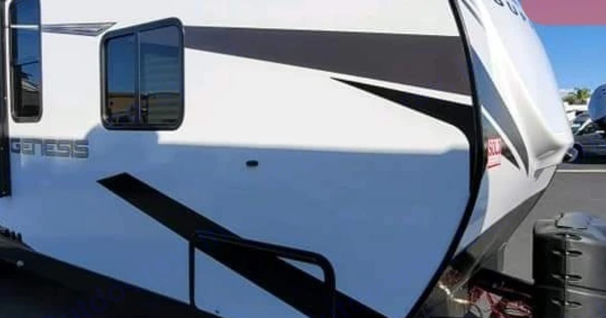 2021 Genesis Supreme Rv Genesis Supreme Toy hauler Rental in Banning ...