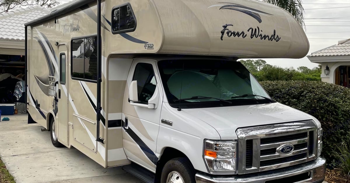 2018 Thor Four Winds Class C Rental in Venice, FL | Outdoorsy