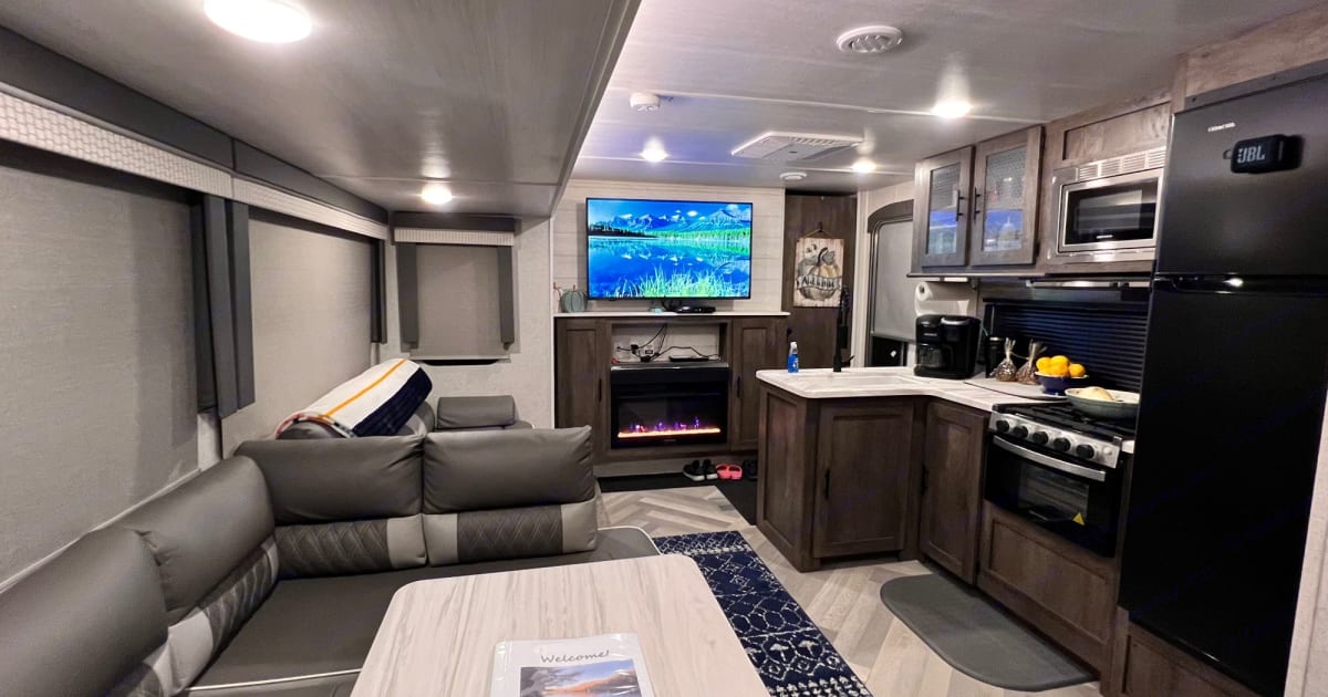 2021 Forest River Wildwood Travel trailer Rental in Ingram, TX | Outdoorsy