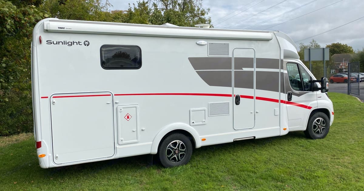 Photos | 2022 SunLight T68 Motorhome Rental in Cheltenham, | Outdoorsy