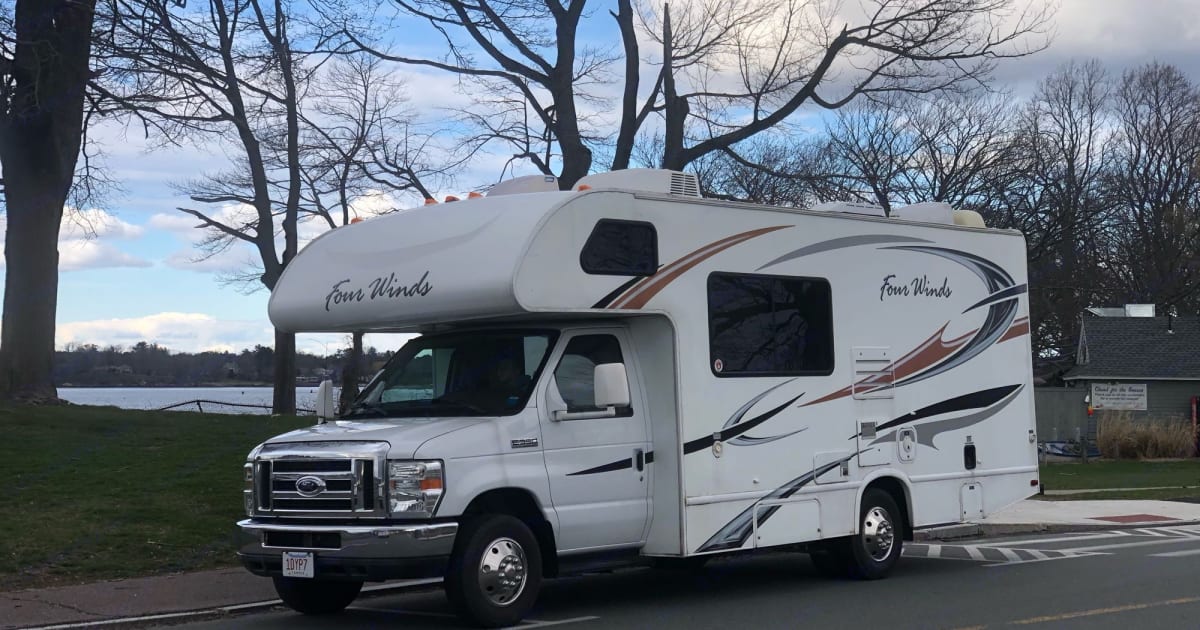 2011 Four Winds Four Winds Motorhome Class C Rental in SALEM, MA ...