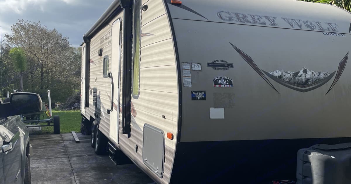 2016 Forest River Cherokee Grey Wolf Travel trailer Rental in Fort ...