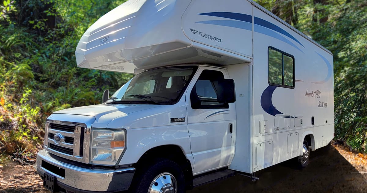 2011 Fleetwood Jamboree Searcher Class C Rental in Laveen, AZ | Outdoorsy