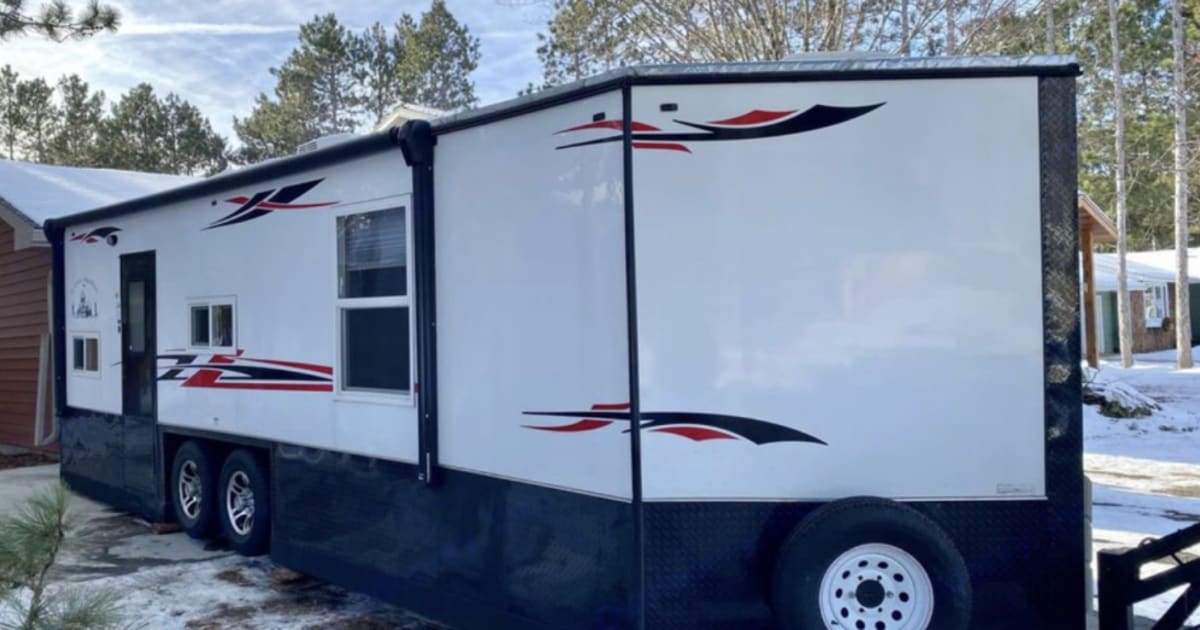 2019 Ice Castle Diamond RV Edition Travel trailer Rental in Bemidji, MN ...