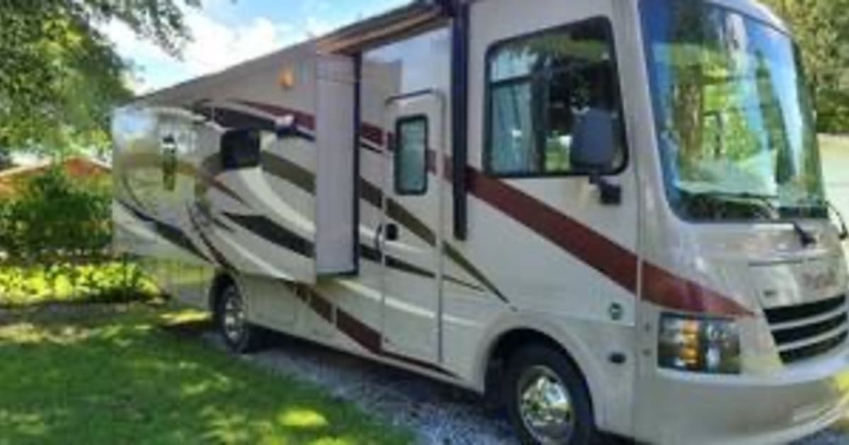 2016 Forest River Coachmen Pursuit Class A Rental in Roanoke, IN ...
