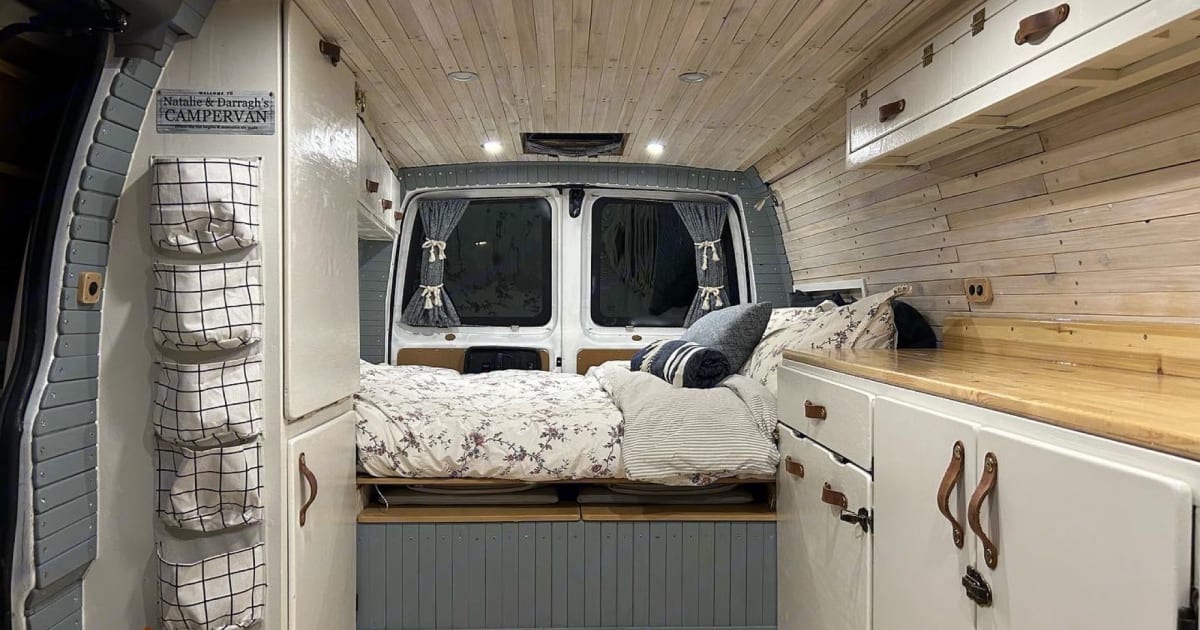 2005 Chevrolet Express - Extended Camper van Rental in Vancouver, BC ...