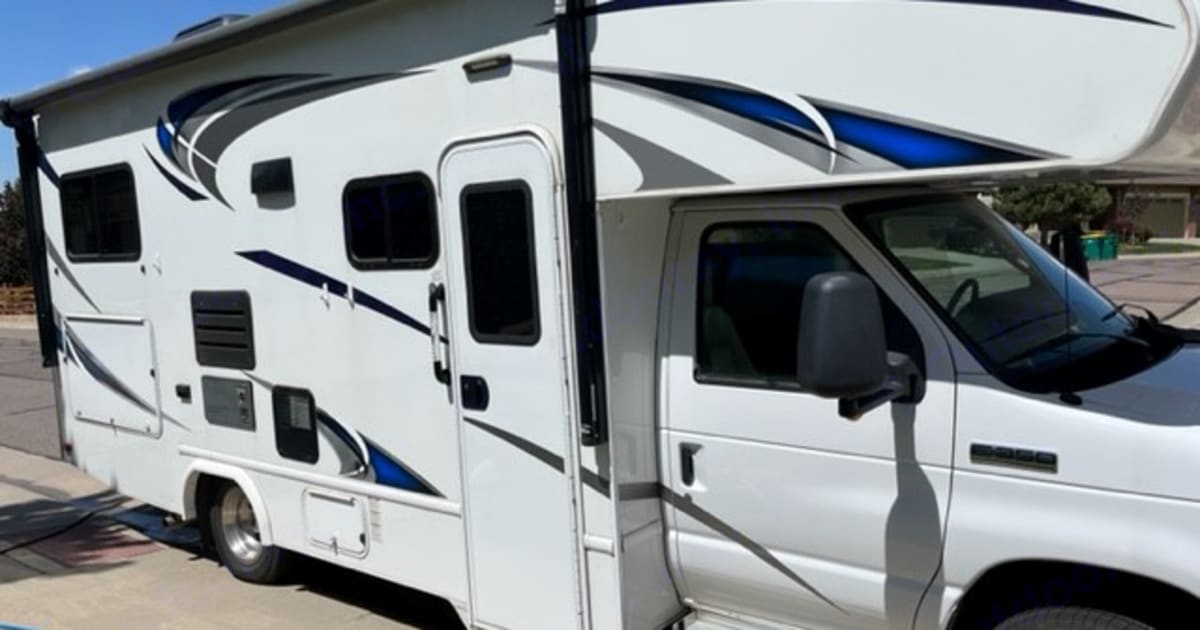 2017 Gulf Stream Conquest Class C Rental in Aurora, CO | Outdoorsy