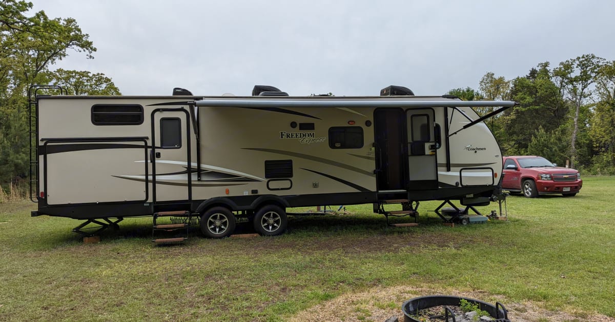 2017 Forest River Coachmen Freedom Express Travel trailer Rental in ...