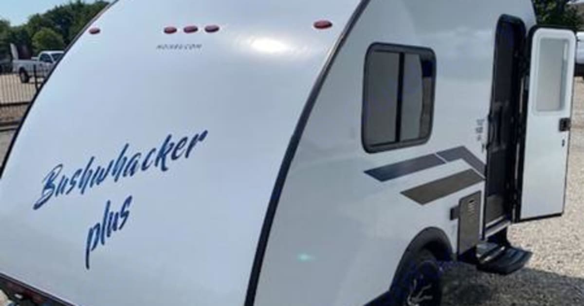 2022 Braxton Creek Bushwhacker Plus Travel trailer Rental in ...