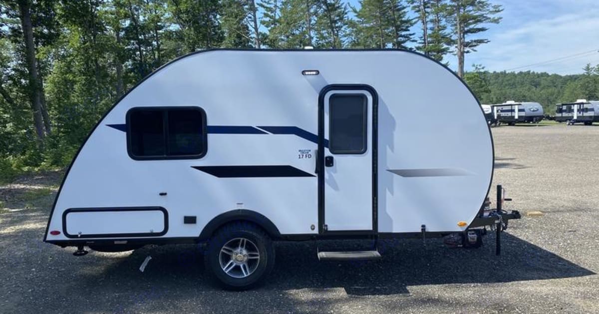 2023 Braxton Creek Bushwhacker Plus 17 FD Travel trailer Rental in ...