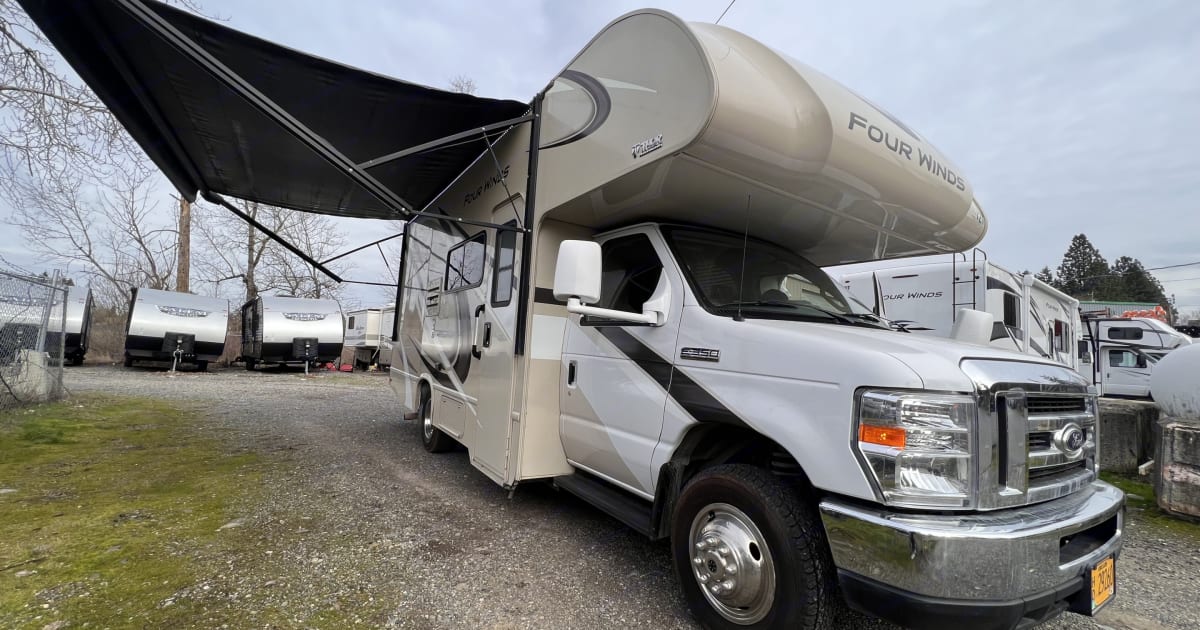 2020 Thor Motor Coach Four Winds 22B Class C Rental in Portland, OR ...
