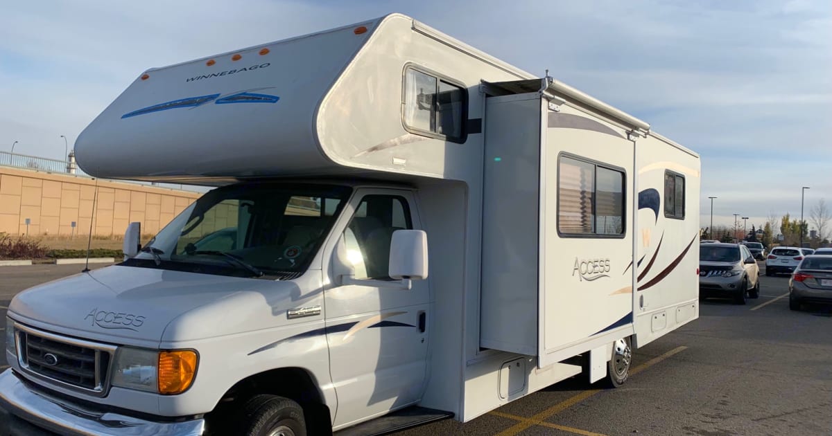 2007 Winnebago Access Class C Rental in Edmonton, AB | Outdoorsy