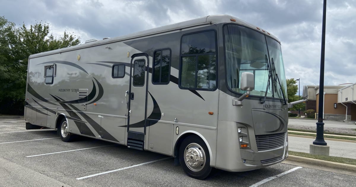 2006 Other Kountry Star Motorhome Class A Rental in Carmel, IN | Outdoorsy