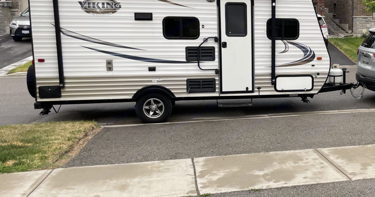 2016 Forest River Viking Travel trailer Rental in Barrie, ON | Outdoorsy
