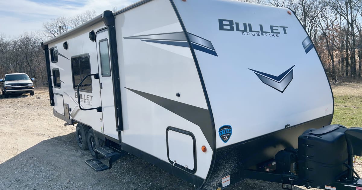 2022 Keystone RV Bullet Crossfire Travel trailer Rental in Kingdom City ...