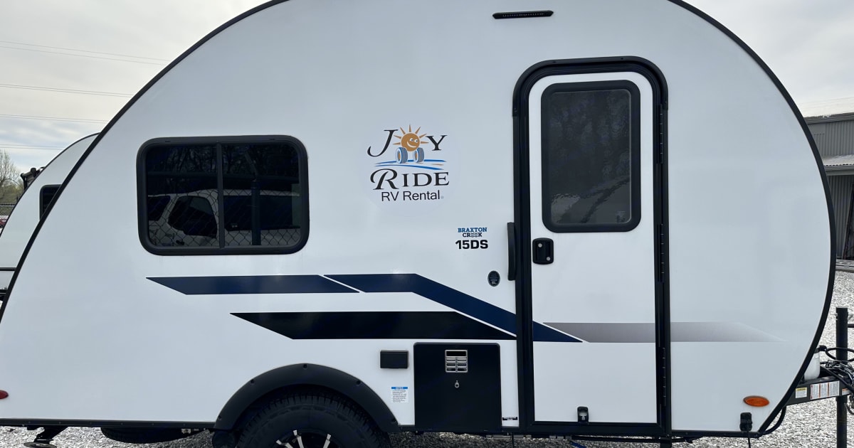 2022 Braxton Creek Bushwhacker Plus 15DS Travel trailer Rental in ...