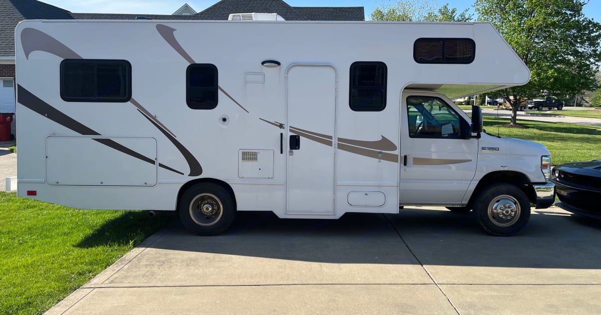 2018 Thor Majestic Motorhome Rental in Nicholasville, KY | Outdoorsy