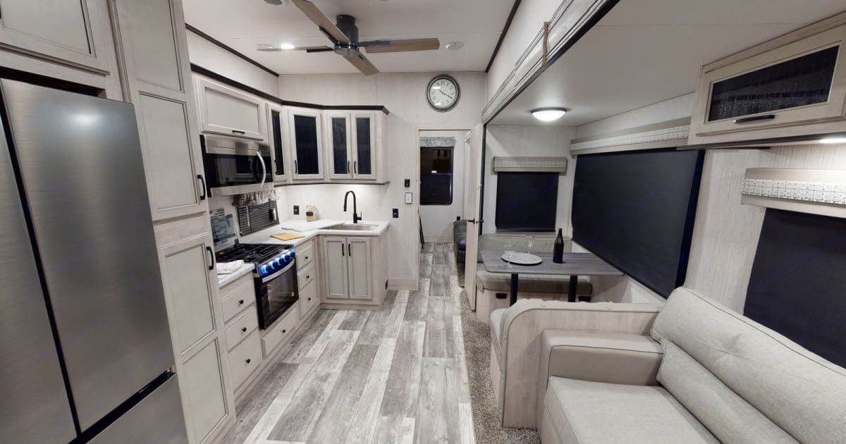 2022 Forest River Sierra Fifth-wheel Rental in Colorado Springs, CO ...