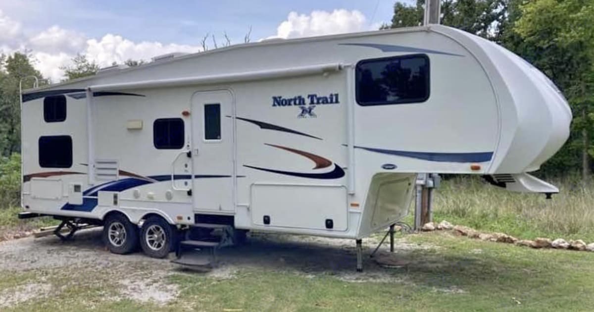 2011 Heartland RVs North Trail Fifth-wheel Rental in Farmington, AR ...