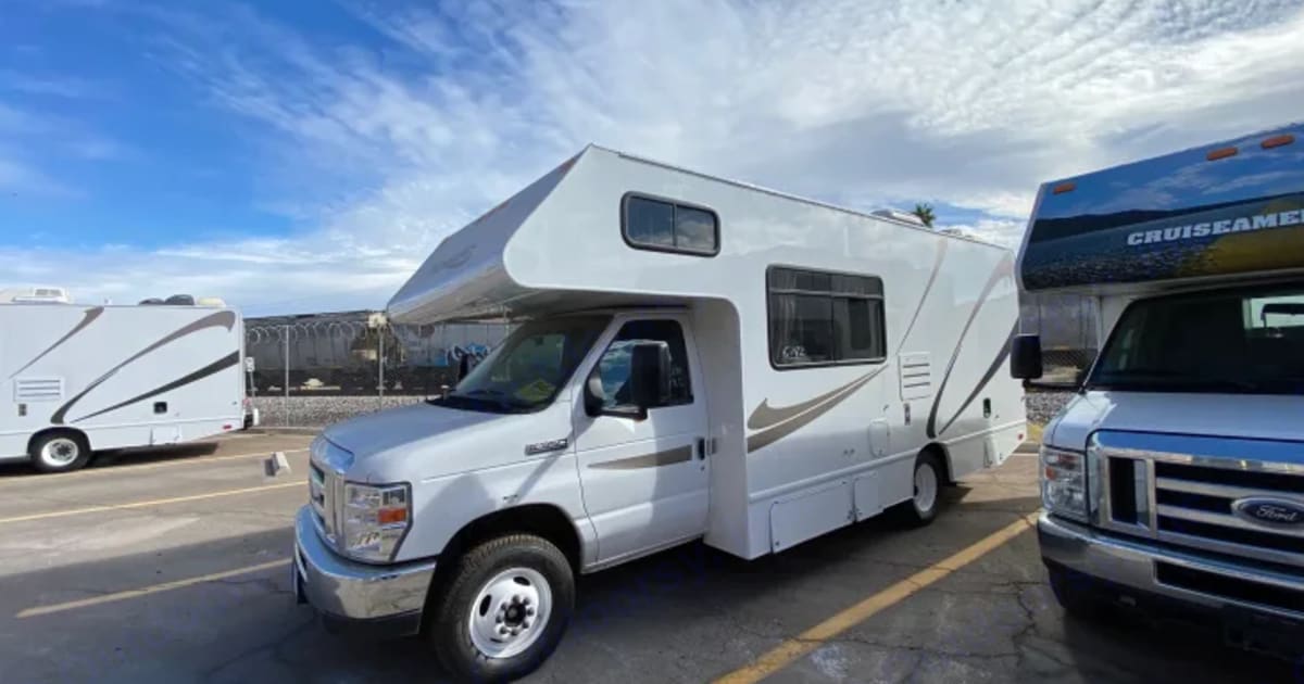 2017 Thor Majestic Class C Rental in Fountain, CO | Outdoorsy