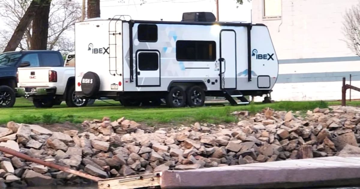 2022 Forest River IBEX 19MBH Travel trailer Rental in West Des Moines ...