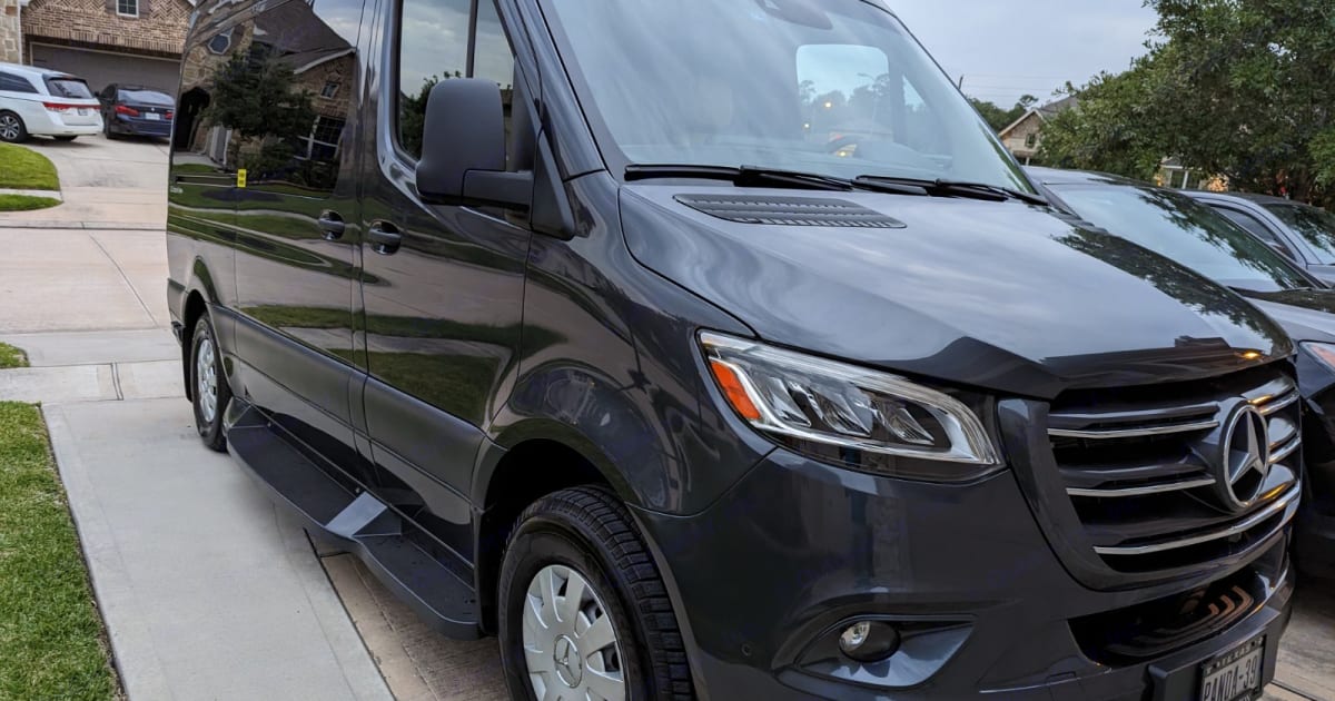 2023 Mercedes Benz- Midwest Panda Luxury Class B Rental in Spring, TX ...