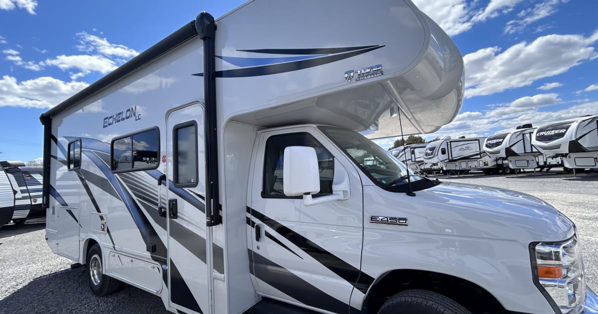 2023 Echelon LC25 Class C Rental in Lanoraie, QC | Outdoorsy