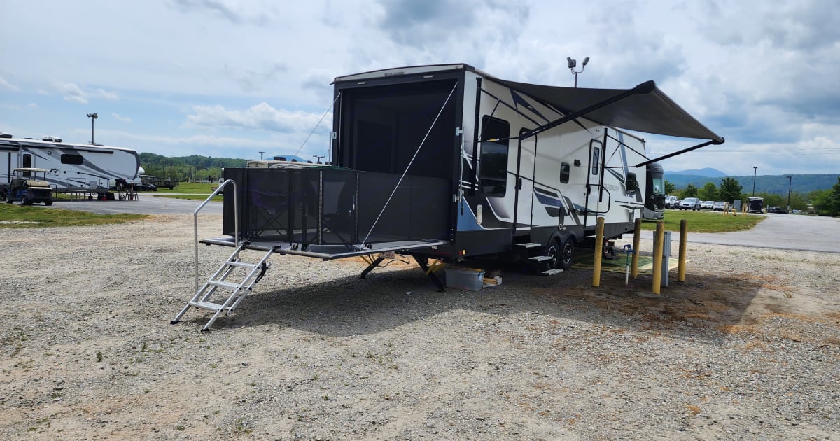 2021 Keystone RV Carbon Toy Hauler Travel trailer Rental in Flat Rock ...