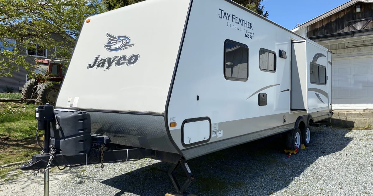 2015 Jayco Jay Feather Ultra Lite SLX Travel trailer Rental in Abbotsford, BC | Outdoorsy