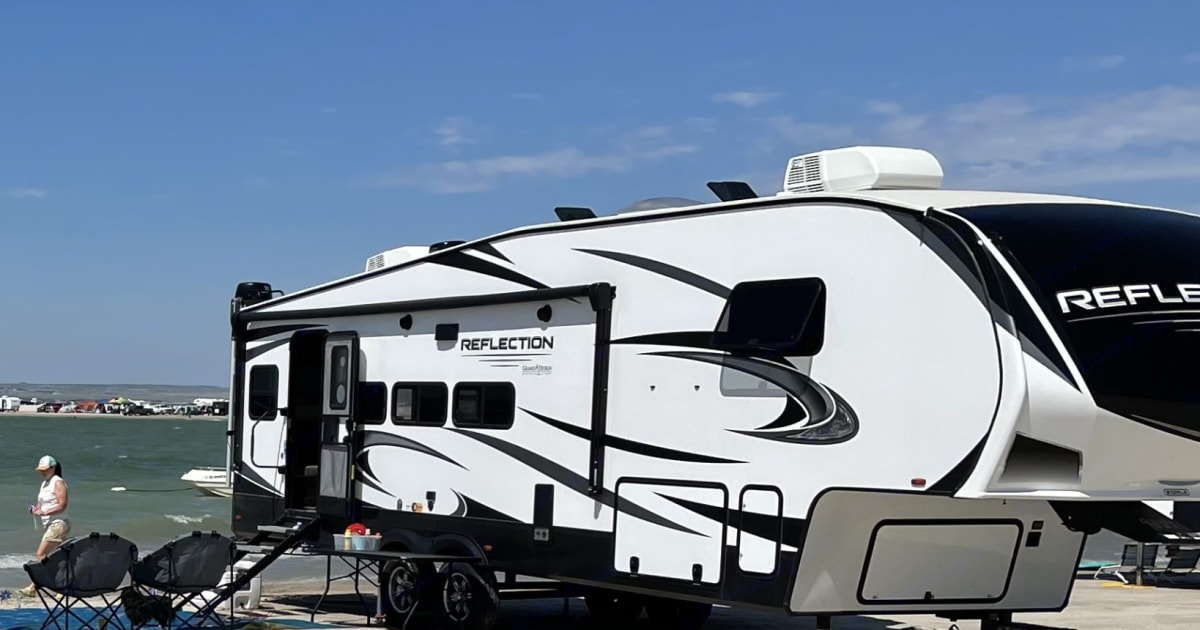 2021 Grand Design Reflection Fifth-wheel Rental in Lemoyne, NE | Outdoorsy