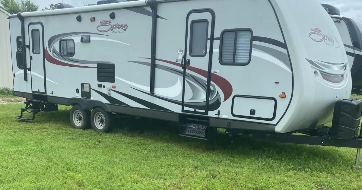 2014 K-Z Manufacturing Spree Truck Camper Rental in Mount Calm, TX ...