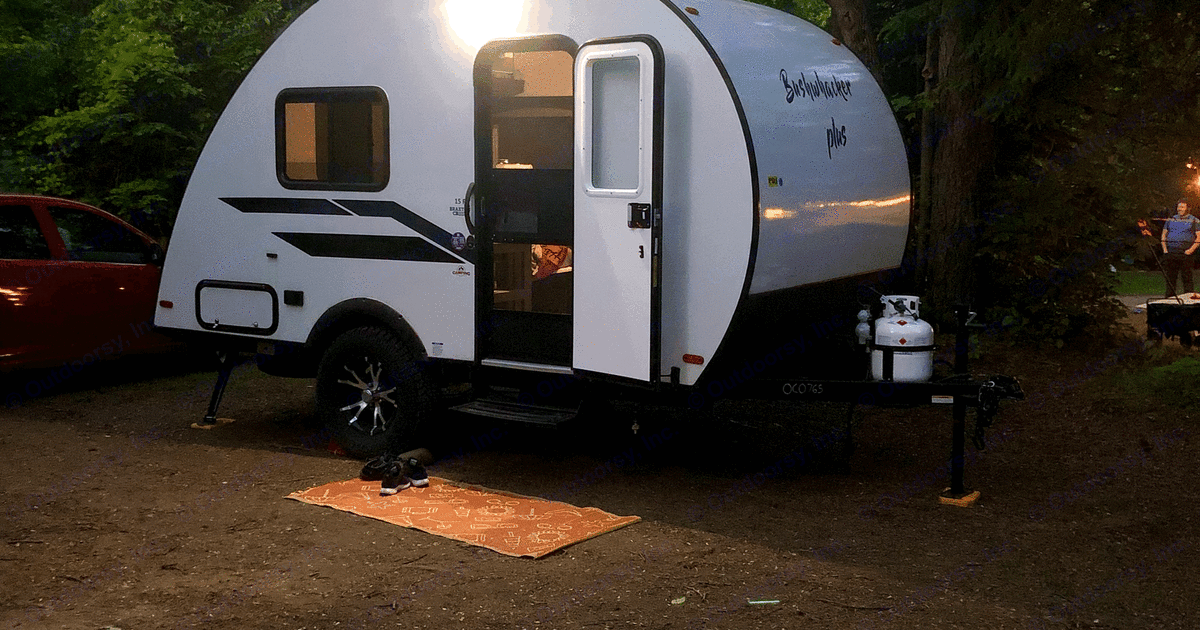 2022 Braxton Creek Bushwhacker Plus Travel trailer Rental in Prescott ...