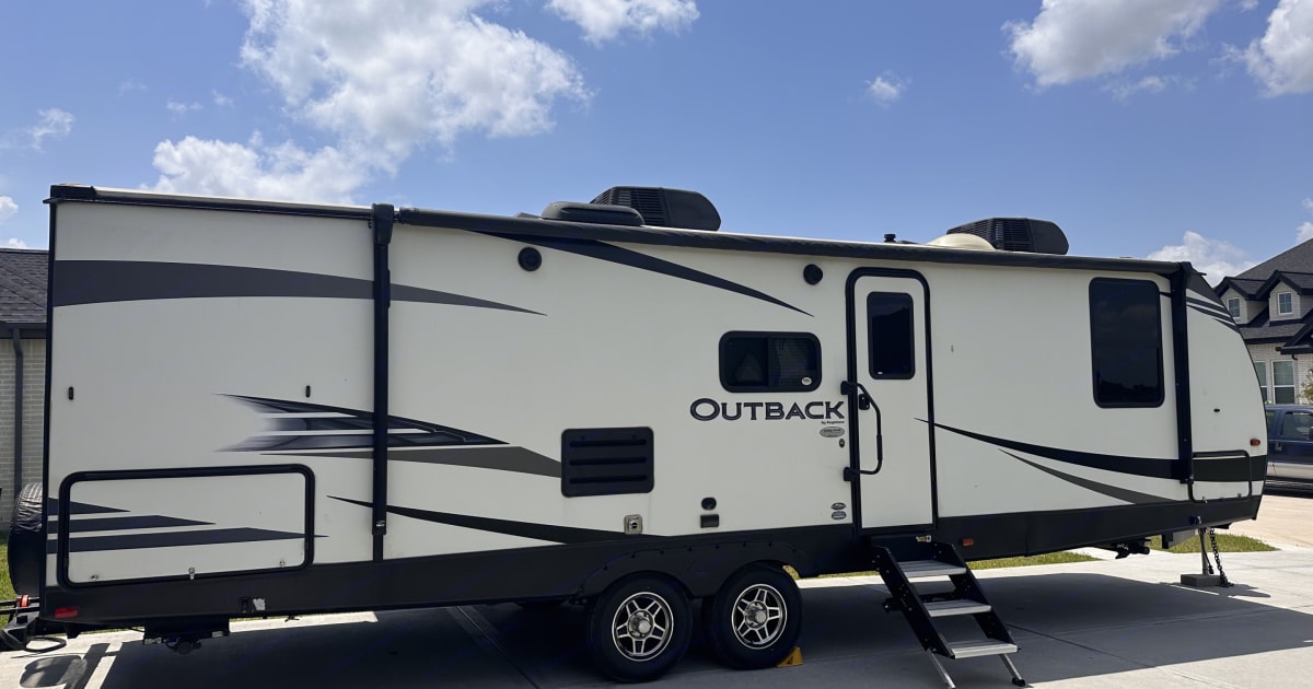 2020 Keystone RV Outback Ultra-Lite Travel trailer Rental in Mont ...