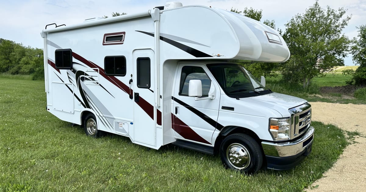 2023 Thor Coleman Motorhome Rental in deerfield, WI | Outdoorsy