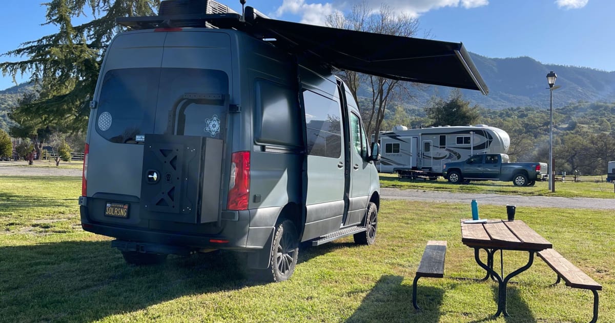 2021 Storyteller Overland Storyteller Overland Class B Class B Rental ...
